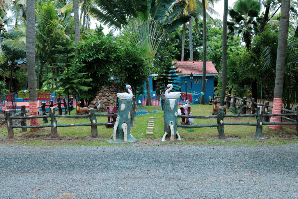 Gallery 01 – Kuttralam Resorts